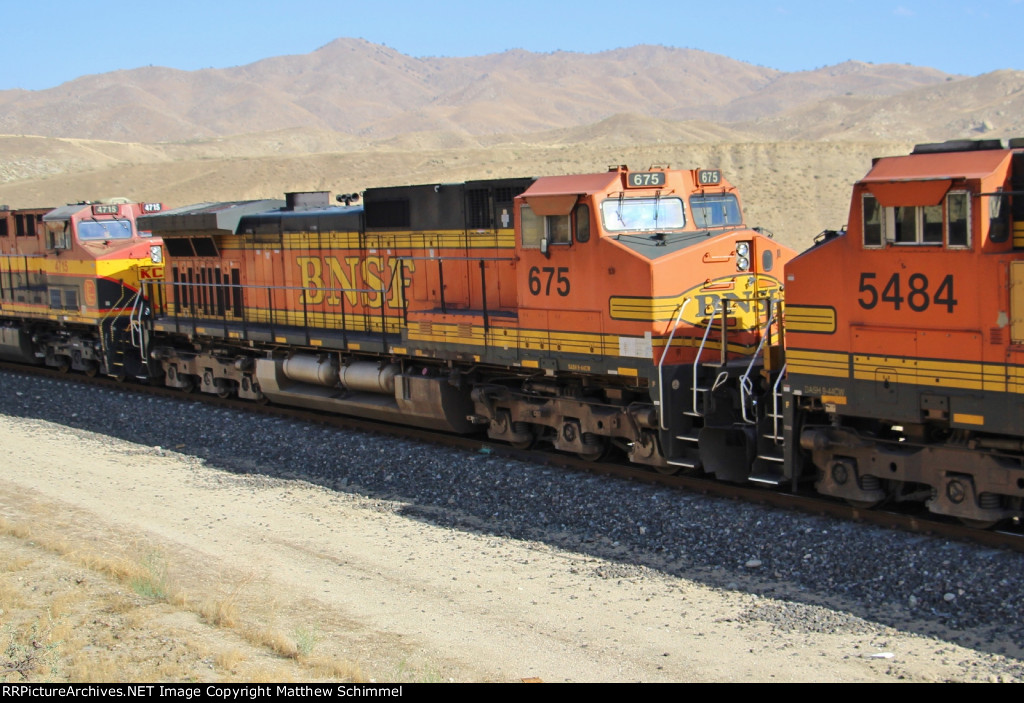 BNSF 675